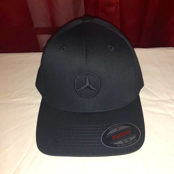 Mercedes AMG Petronas | Accessories | Nwt Flex Fit Mercedes Hat Size Sm ...